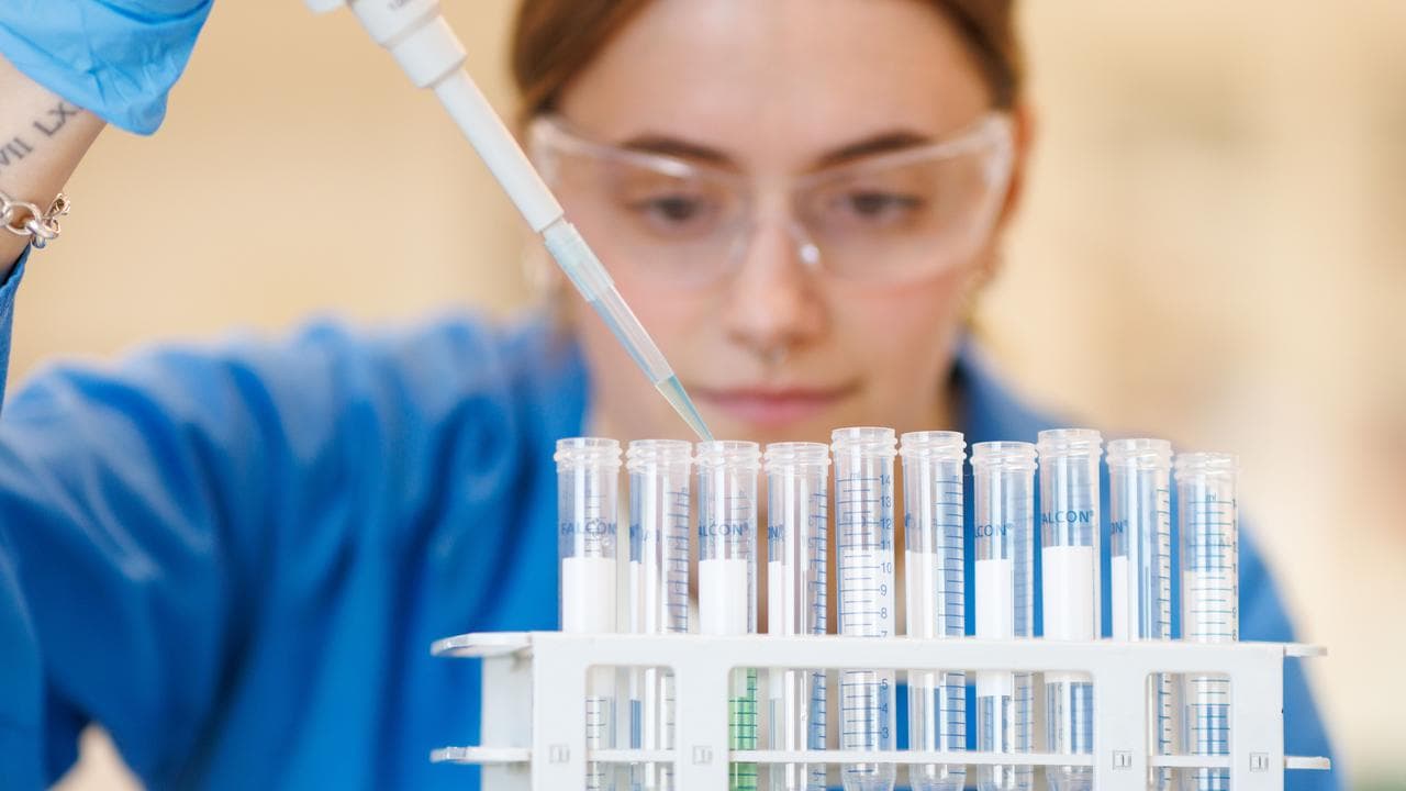 AI is boosting scientific careers but shrinking studies