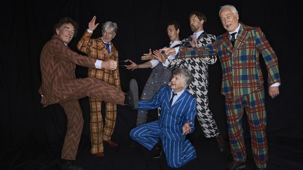 Enz forever? Kiwi legends tease new album ahead of tour