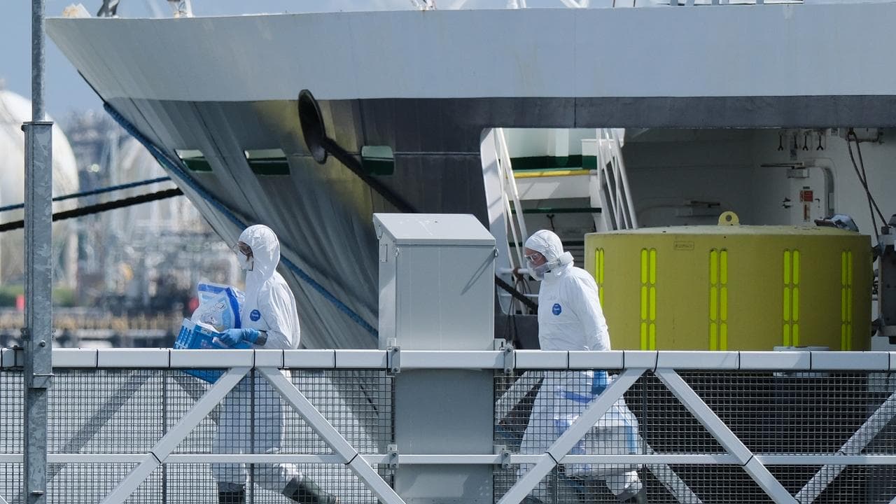 Quarantine extended for passengers after virus outbreak