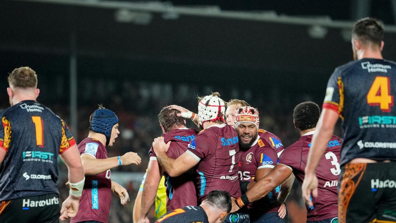 Farewell Kiss ends on Super downer as Wallabies beckon