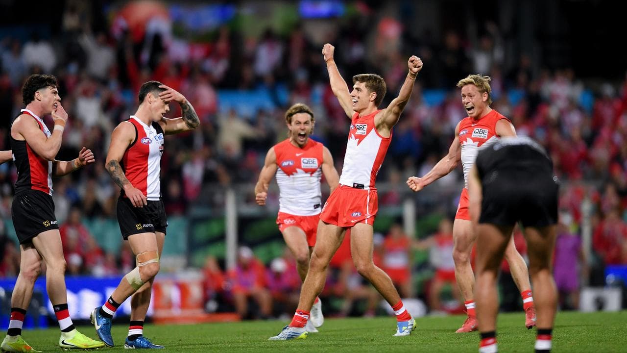 Swans fight back to deny Saints in SCG thriller